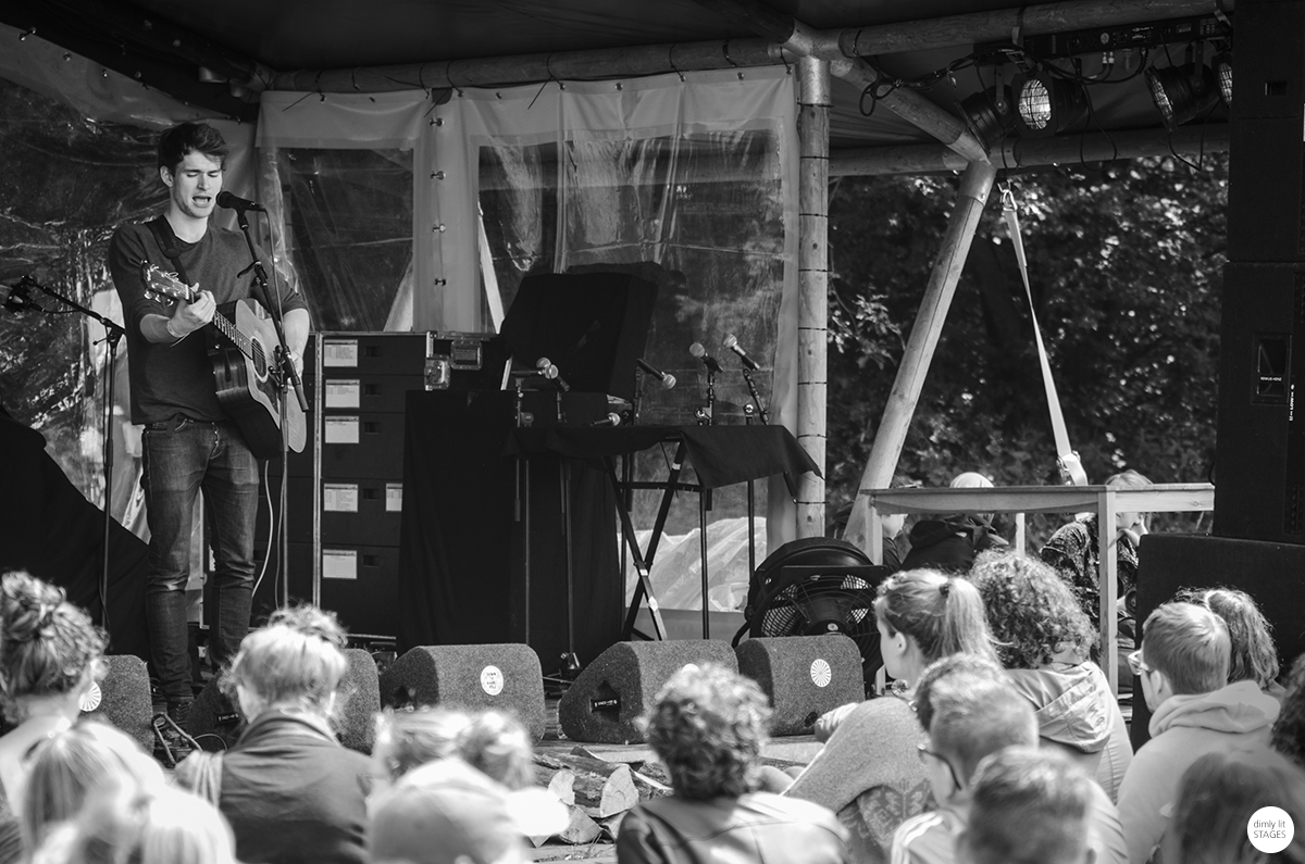 Daniel Docherty, Down The Rabbit Hole 2016 – Dimly lit stages