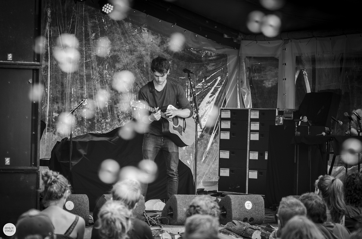 Daniel Docherty, Down The Rabbit Hole 2016 – Dimly lit stages