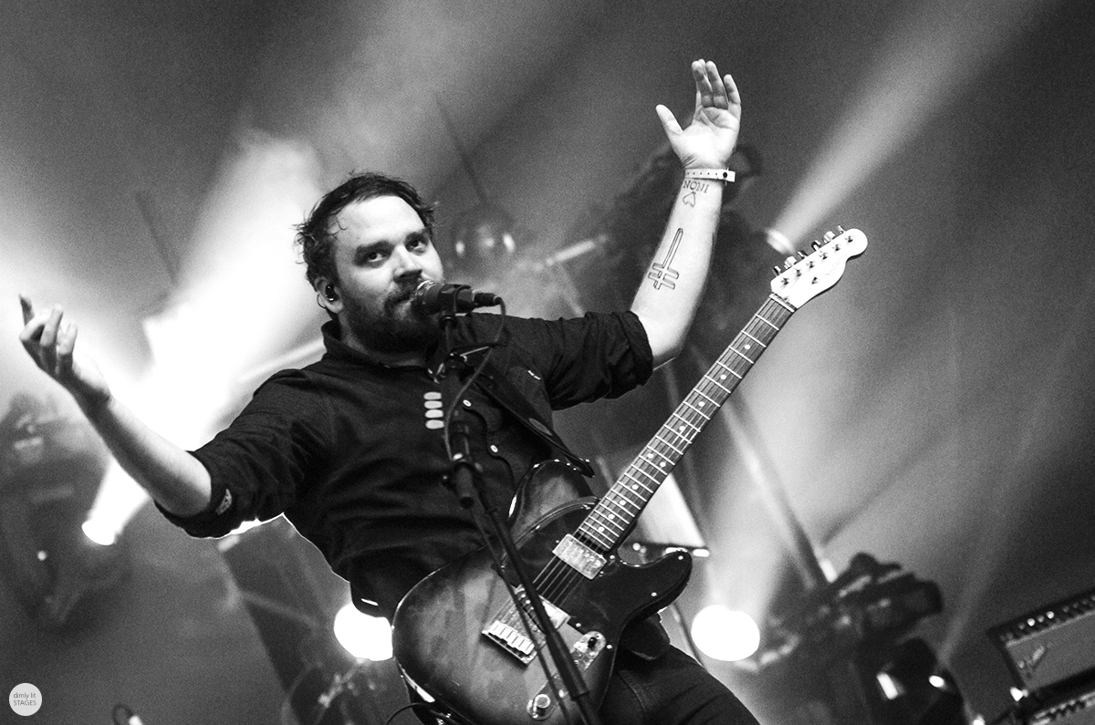 Frightened Rabbit, Down the rabbit hole 2016 – Dimly lit stages