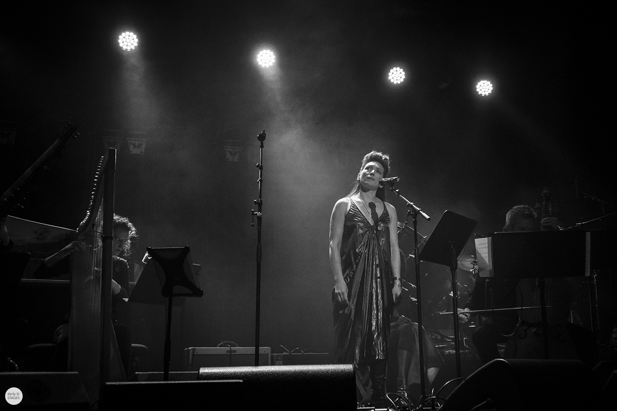 Shara Nova and Helga Davis, miXmass, Antwerp – Dimly lit stages